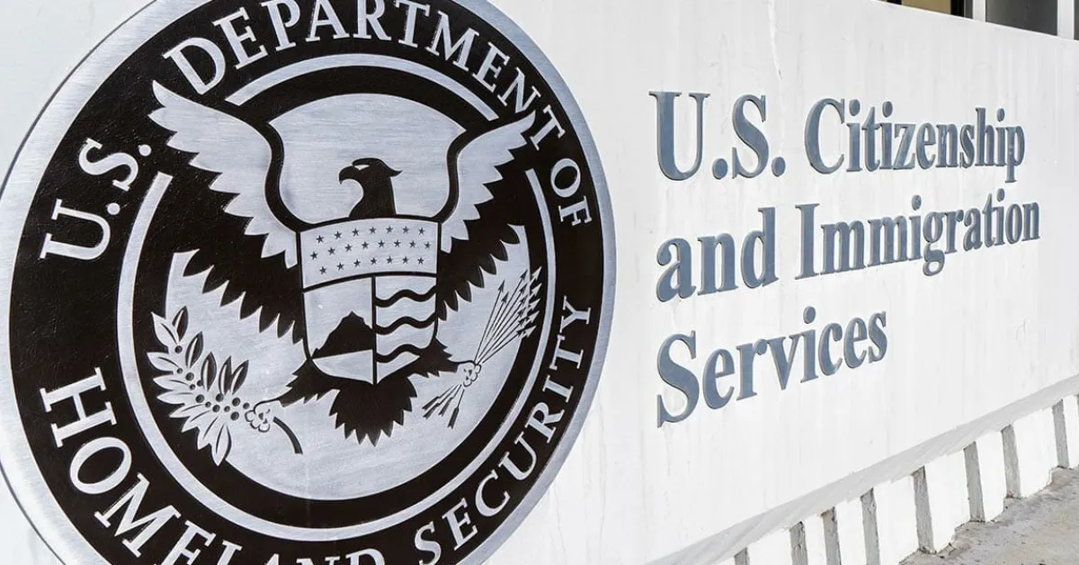 USCIS Grants 30-Day Grace Period for Old Immigration Forms | Mwakilishi.com